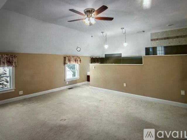 2 BR, 2.5 BA Apartment 19 Grafton Street, Unit 1, Shrewsbury, MA 01545