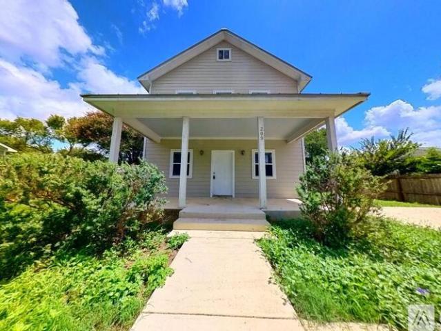 2 BR, 2.5 BA Apartment 209 Jackman St, San Marcos, TX 78666