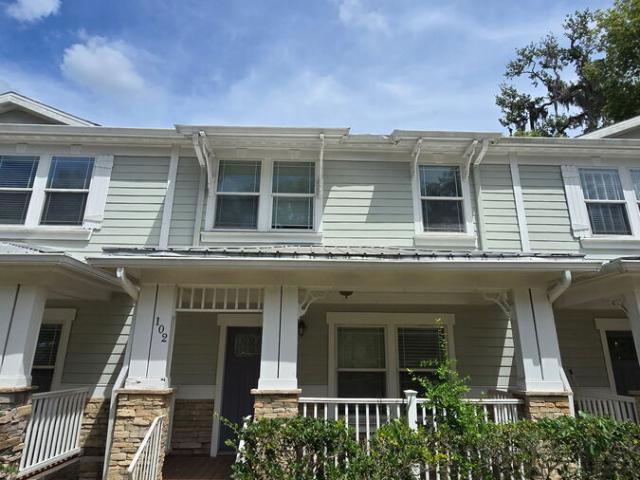 2 BR, 2.5 BA Apartment 200 S 11th St, Leesburg, FL 34748