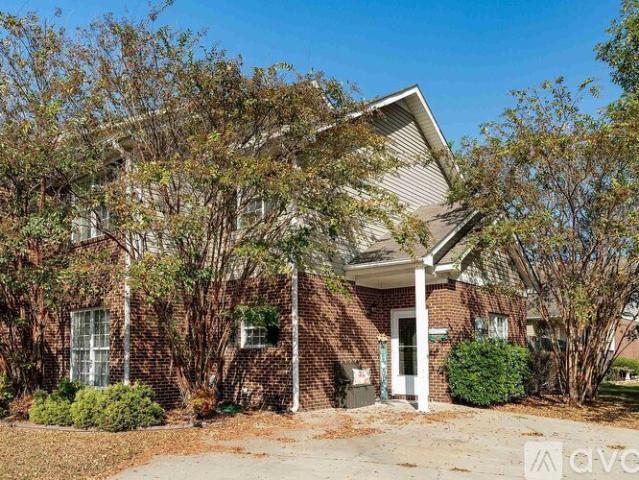 2 BR, 2.5 BA Apartment 2033 Queens Ct, Unit 2033, Moody, AL 35004