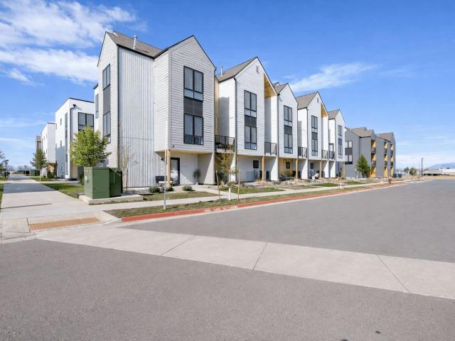 2 BR, 2.5 BA Apartment 2160 South 18th Avenue Unit C4, Bozeman, MT 59715