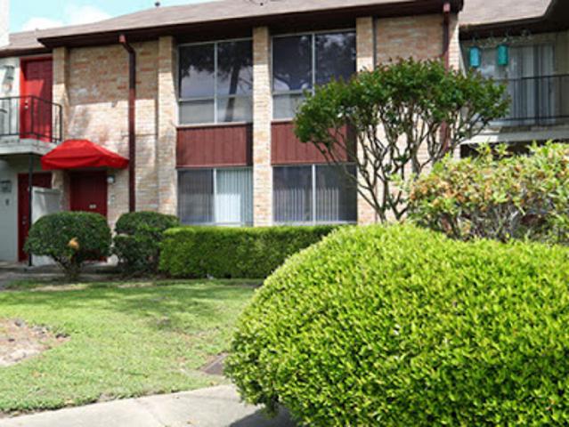 2 BR, 2.5 BA Apartment 2222 Westerland Dr Unit 056, Houston, TX 77063