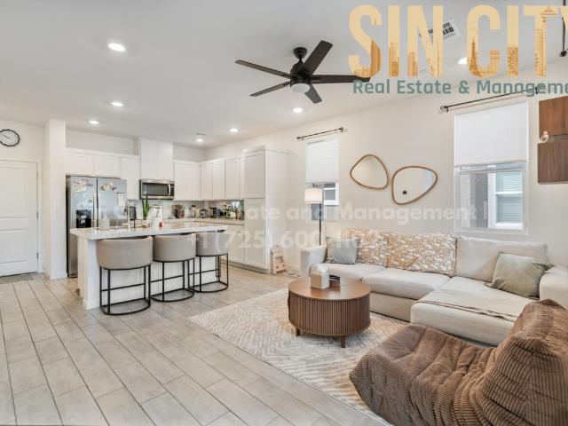 2 BR, 2.5 BA Apartment 222 Krameria Ave, Henderson, NV 89011