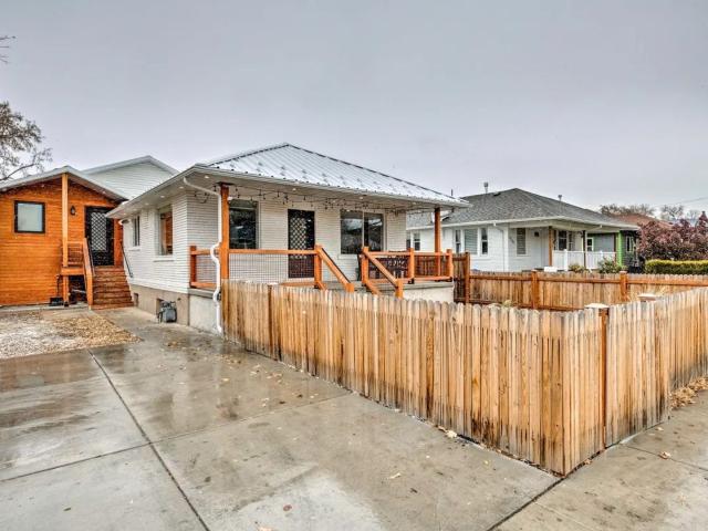2 BR, 2.5 BA Apartment 2324 S Green Street, Salt Lake City, UT 84106