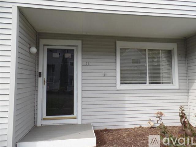 2 BR, 2.5 BA Apartment 23 Country Pl, Unit 23, Shelton, CT 06484