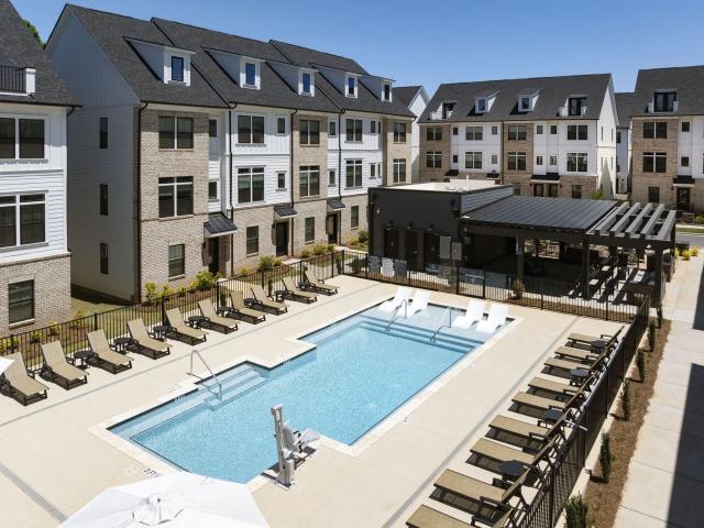 2 BR, 2.5 BA Apartment 2701 Rozzelles Ferry Road Unit 2140, Charlotte, NC 28208