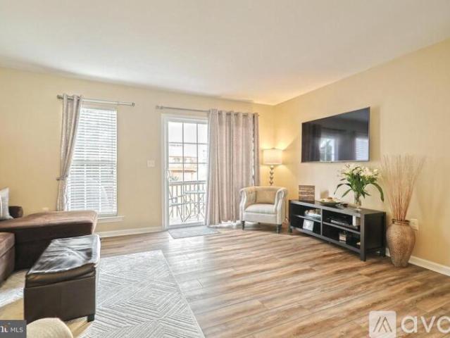 2 BR, 2.5 BA Apartment 2723 Foxshire Dr, Unit 2723, York, PA 17402