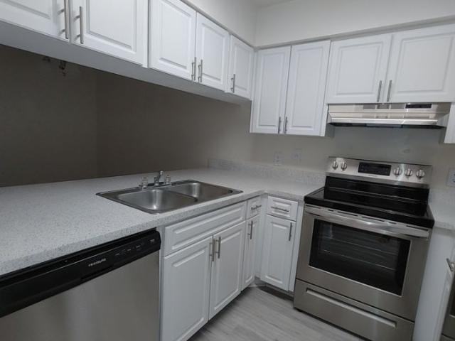 2 BR, 2.5 BA Apartment 2735 SW 35th Place #1907 Unit CW1005, Gainesville, FL 32608