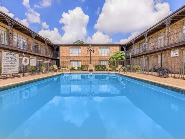 2 BR, 2.5 BA Apartment 3030 Greenridge Drive Unit 2 beds, 2.5 baths, $1561, Houston, TX 77057