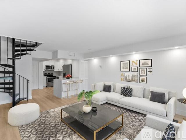 2 BR, 2.5 BA Apartment 3234 West Trade Avenue, Unit I4, Miami, FL 33133