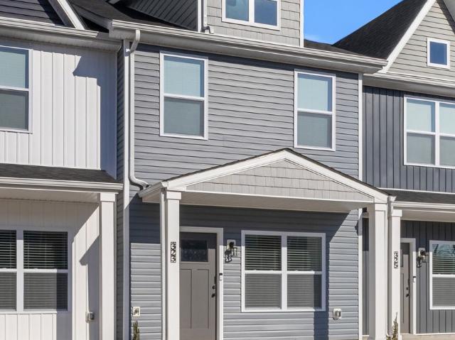 2 BR, 2.5 BA Apartment 323 Front Ridge Circle, Clarksville, TN 37040