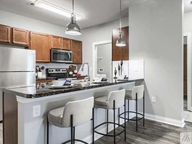 2 BR, 2.5 BA Apartment 3400 Club Way Court, Unit Summit, Powell, OH 43065