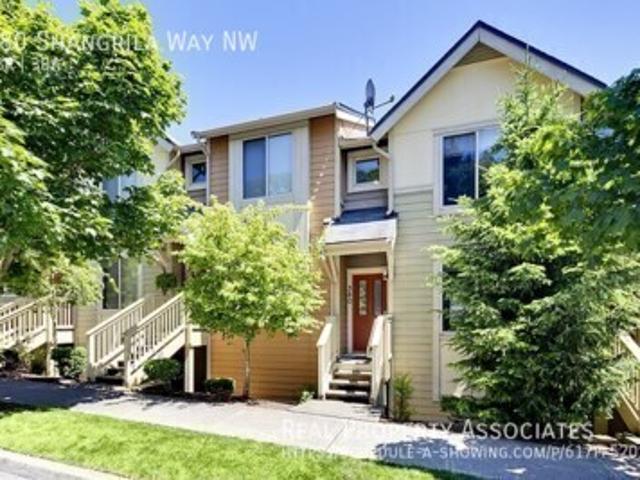 2 BR, 2.5 BA Apartment 380 Shangrila Way NW, Issaquah, WA 98027
