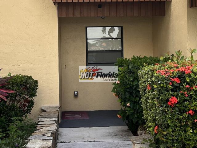 2 BR, 2.5 BA Apartment 3915 Edgewater Dr, Sebring, FL 33872