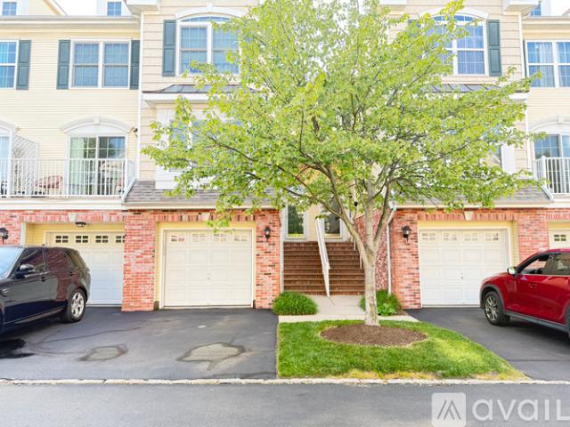 2 BR, 2.5 BA Apartment 7 Elco Court, Unit 7, Bayonne, NJ 07002