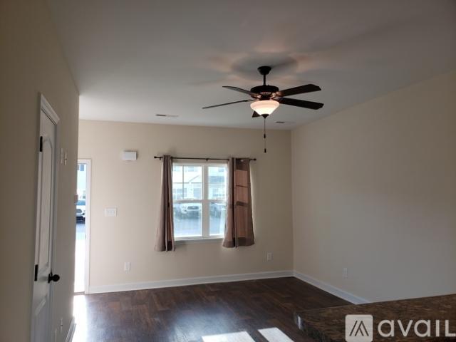 2 BR, 2.5 BA Apartment 409 Justice Farm Dr, Sneads Ferry, NC 28460