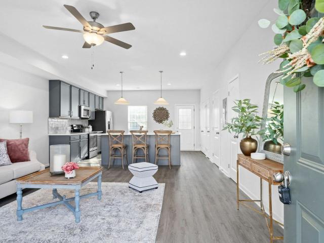 2 BR, 2.5 BA Apartment 401 Victory Road Unit 5F, Clarksville, TN 37042
