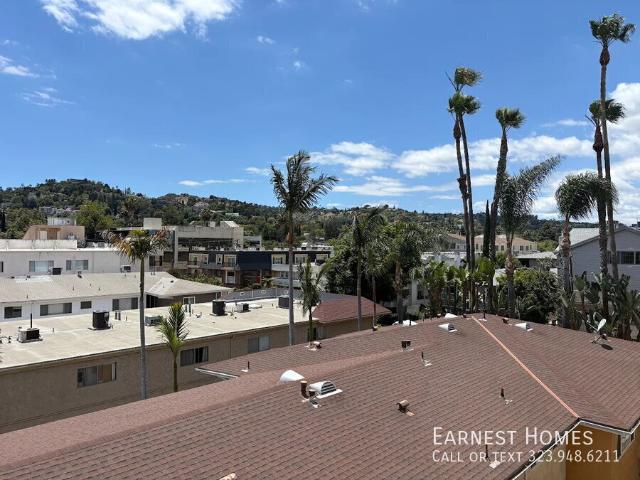 2 BR, 2.5 BA Apartment 4348 Mammoth Avenue, Sherman Oaks, CA 91423