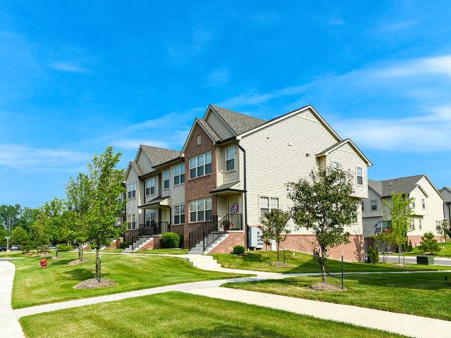 2 BR, 2.5 BA Apartment 45797 Weingartz W Unit 11637 J, Utica, MI 48315