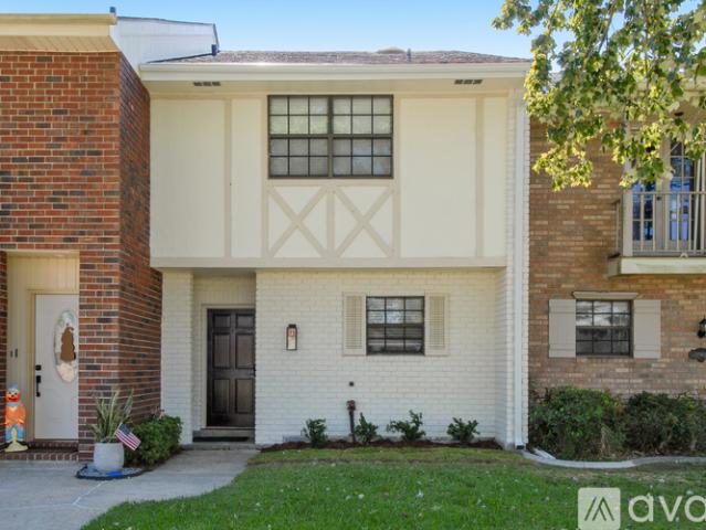 2 BR, 2.5 BA Apartment 4502 Park Dr N, Unit 4502, Metairie, LA 70001