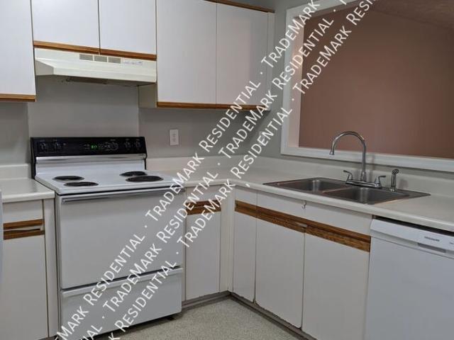 2 BR, 2.5 BA Apartment 4848 Durango Ct, Fayetteville, NC 28304