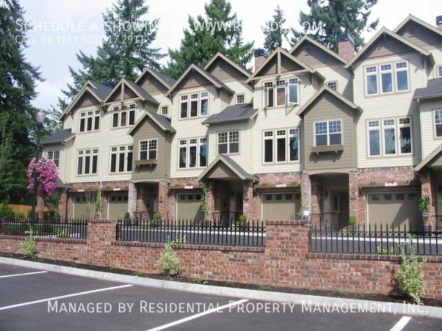 2 BR, 2.5 BA Apartment 5055 W Sunset Drive, Lake Oswego, OR 97035