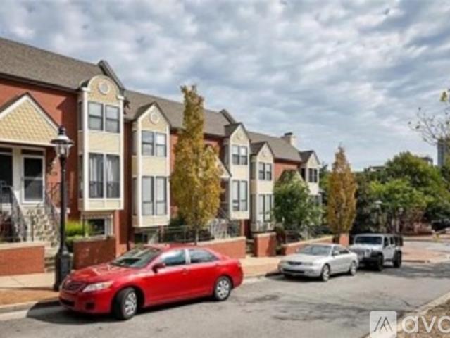 2 BR, 2.5 BA Apartment 516 West 10th Street, Unit Quality Hill 516, Kansas City, MO 64105