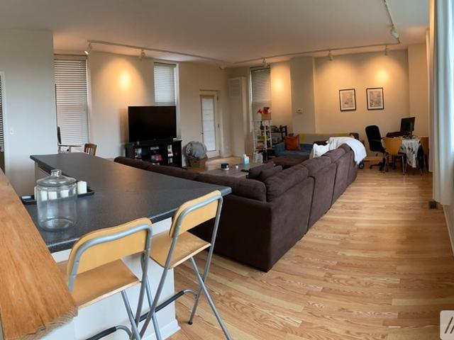 2 BR, 2.5 BA Apartment 519 North May Street, Unit 4, Chicago, IL 60642