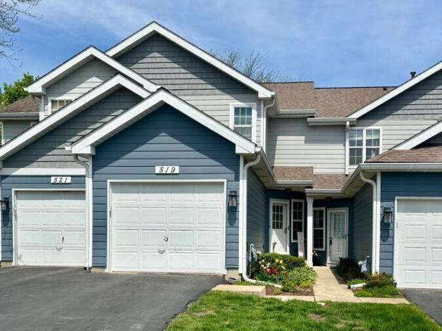 2 BR, 2.5 BA Apartment 519 Woodcrest Dr, Mundelein, IL 60060