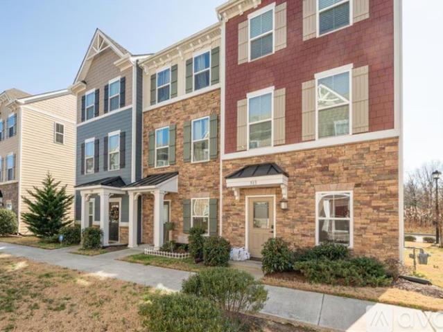 2 BR, 2.5 BA Apartment 511 Marc Smiley Rd, Unit 511, Chesapeake, VA 23324