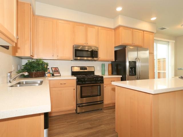 2 BR, 2.5 BA Apartment 5121 Dowdell Avenue Unit 53, Rohnert Park, CA 94928
