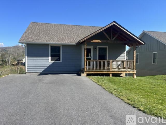 2 BR, 2.5 BA Apartment 537 Townhomes Place, Boone, NC 28607