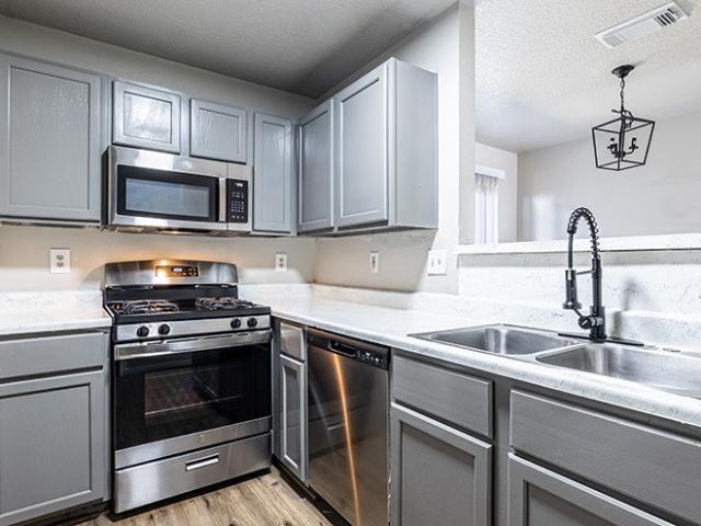 2 BR, 2.5 BA Apartment 5301 Fm 517 Unit 13E, Dickinson, TX 77539