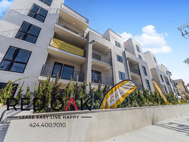 2 BR, 2.5 BA Apartment 5320 Cartwright Ave, Los Angeles, CA 91601