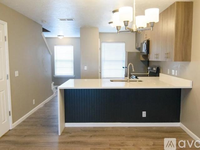 2 BR, 2.5 BA Apartment 6003 Cullen Drive, La Vergne, TN 37086