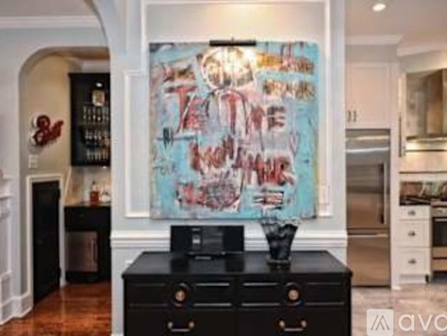 2 BR, 2.5 BA Apartment 600 Hermitage Ct, Unit Hotel Listing, Charlotte, NC 28207