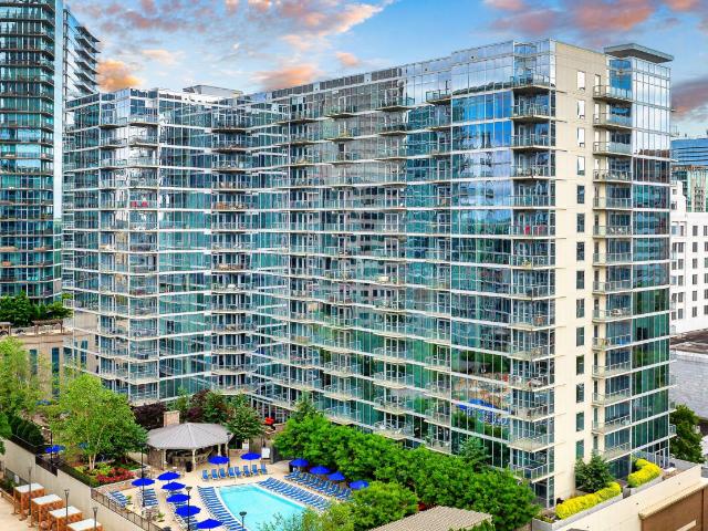 2 BR, 2.5 BA Apartment 60 11th NE Unit 1217, Atlanta, GA 30309