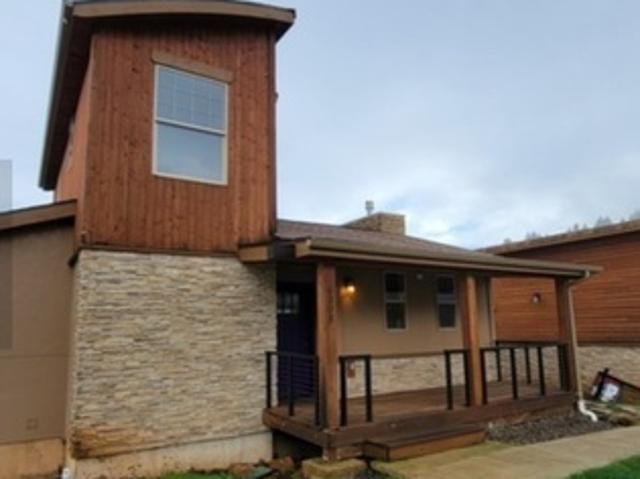 2 BR, 2.5 BA Apartment 6308 Lake Pointe Way, Unit 1, Sweet Home, OR 97386
