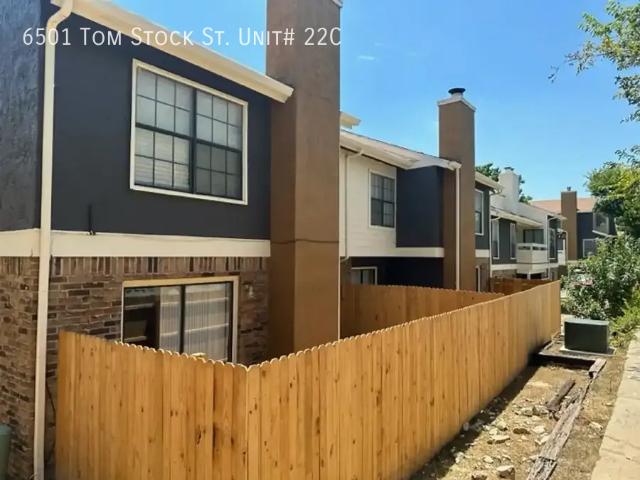 2 BR, 2.5 BA Apartment 6501 Tom Stock St. Unit# 22C, Fort Worth, TX 76116