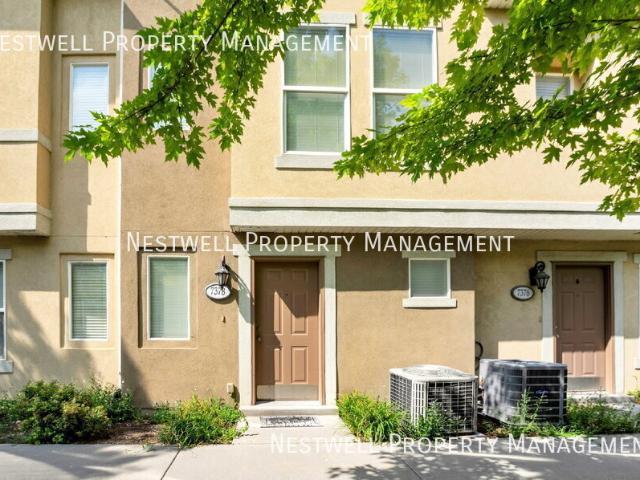 2 BR, 2.5 BA Apartment 7378 S Shelby View Dr, Cottonwood Heights, UT 84047