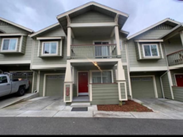 2 BR, 2.5 BA Apartment 732 Normal Ave, Unit 732, Ashland, OR 97520