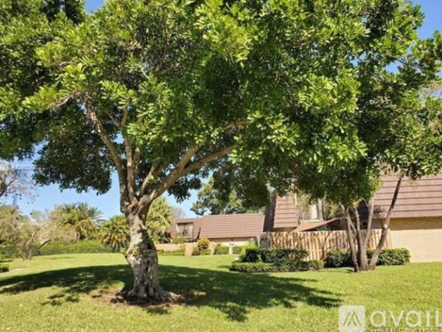 2 BR, 2.5 BA Apartment 7419 74th Way, West Palm Beach, FL 33407