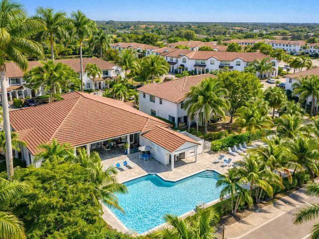 2 BR, 2.5 BA Apartment 8067 Dream Catcher Circle Unit 404, Naples, FL 34119