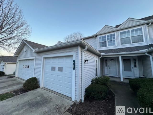 2 BR, 2.5 BA Apartment 835 Overlook Ridge Drive, Unit B, Cleveland, OH 44109