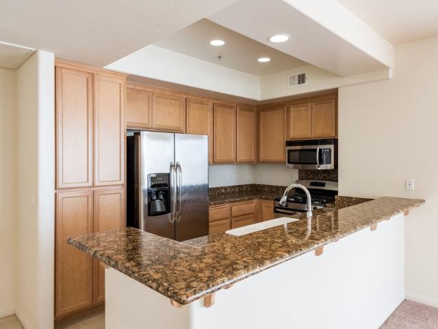 2 BR, 2.5 BA Apartment 8700 8714 Glenoaks Boulevard Unit 8714 107, Sun Valley, CA 91352