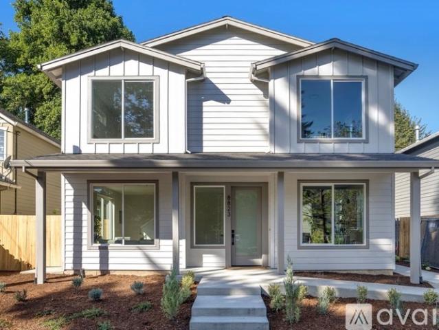 2 BR, 2.5 BA Apartment 8823 North Endicott Avenue, Unit 1, Portland, OR 97217