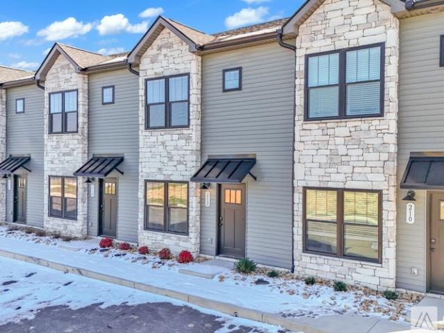 2 BR, 2.5 BA Apartment Alders Grv, Unit 210, Jonesborough, TN 37659