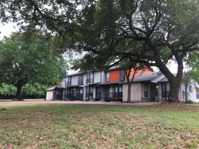 2 Br, 2 bath, Townhouse 3110 Whisper Oaks Ln