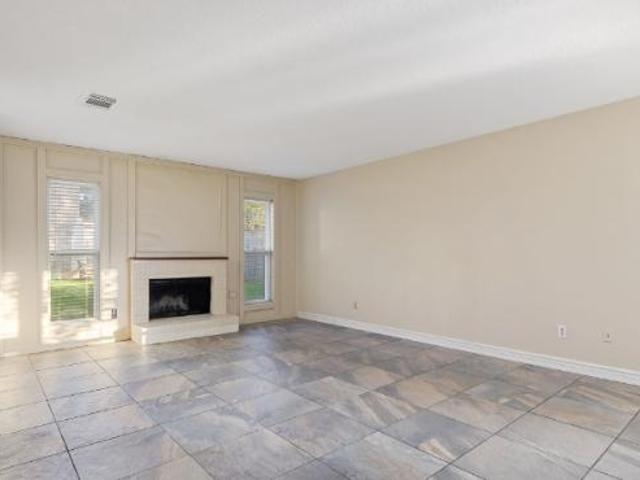 2 Br, 2 bath, Townhouse/Brownstone/RowHouse 10810 Sugar Hill Dr