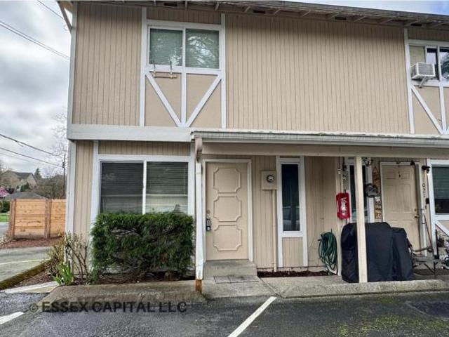 2 Br, 2 bath, Townhouse/Brownstone/RowHouse 1021 12th St